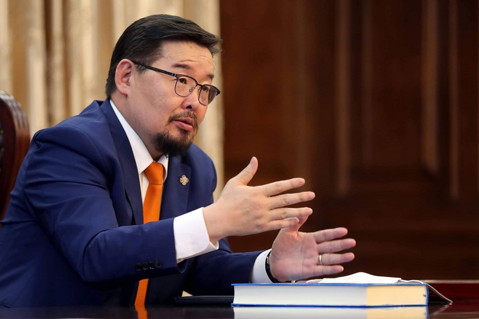 Гадаадын иргэнд 100 жилээр газар эзэмшүүлэх заалтыг Хөрөнгө оруулалтын хуулиас хаслаа